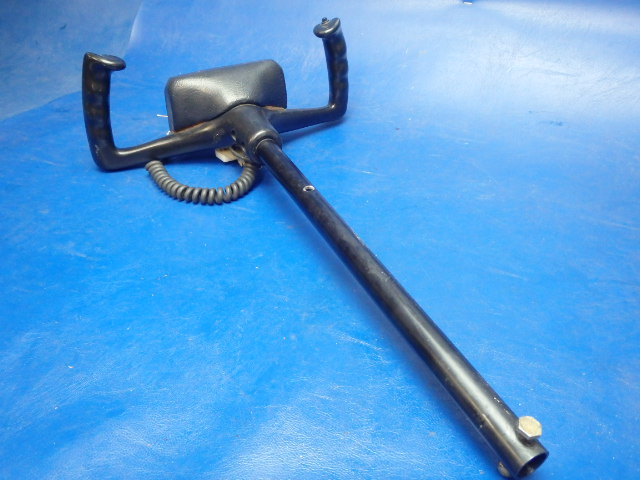 Cessna 0513261-20 Control Wheel-Pilot Only(Used w/ Mike Switch)