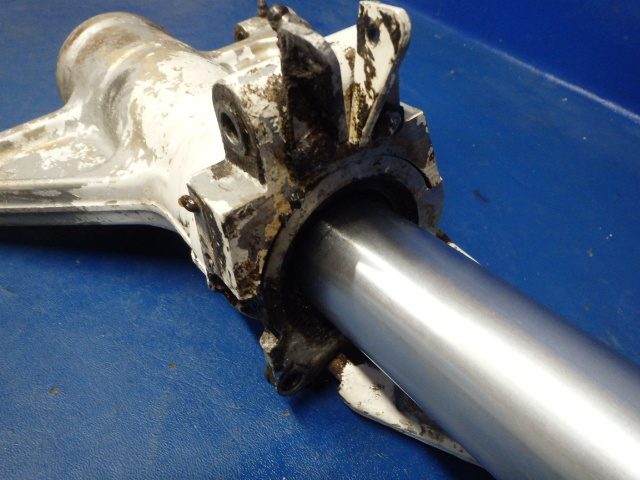 Piper 21716-04 STRUT - Nose gear