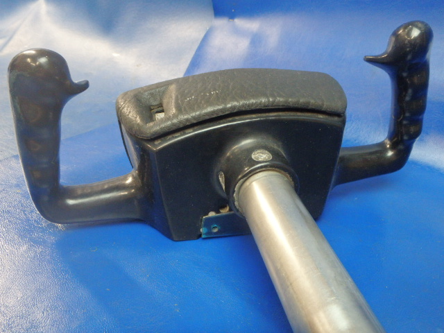 Cessna 5261001-6 CONTROL WHEEL YOKE CO-PILOT