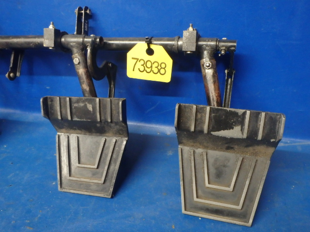 Cessna NPN DUAL BRAKE & RUDDER PEDAL BAR