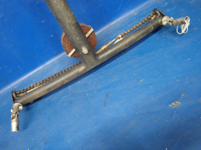 Cessna 0411221 Control Tee Column