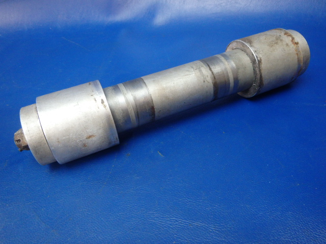 Cessna npn Axle Assembly (Nose Gear)