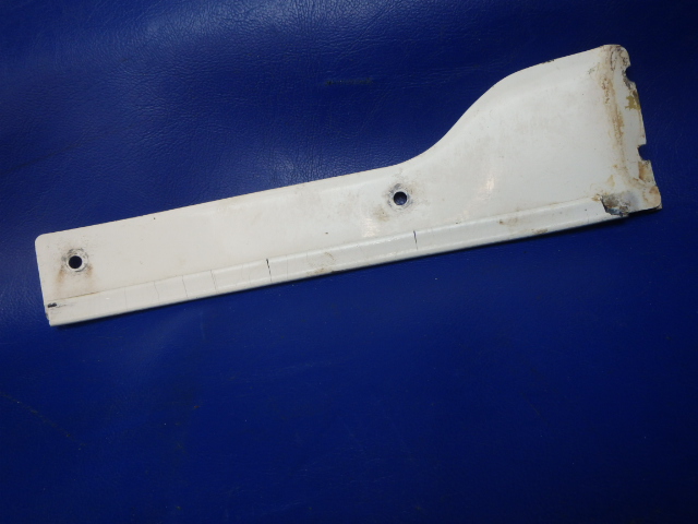 Cessna 0720613-2 FAIRING-AFT WING TO FUSELAGE RH (see details)