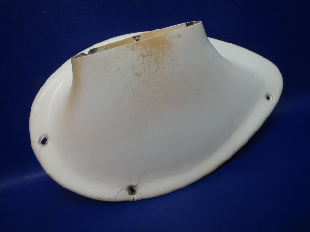 Cessna 0421002-2-791 FAIRING-STRUT LOWER - RH Plastic (CRACK)