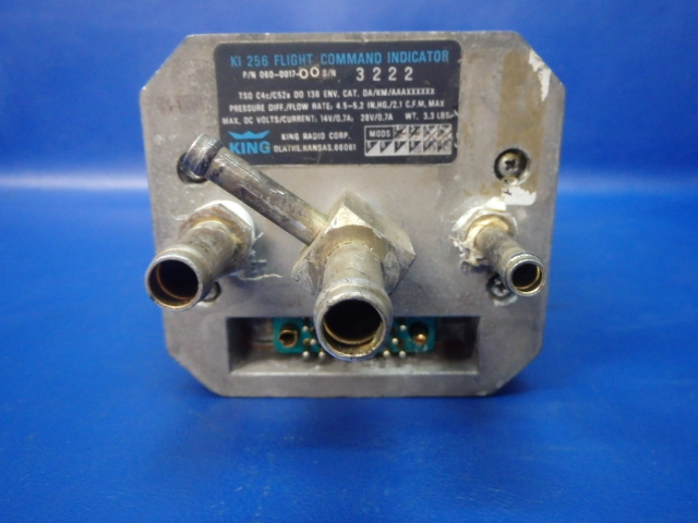 King 060-0017-00 KI-256 Flight Command Indicator (AP output) 14/28V