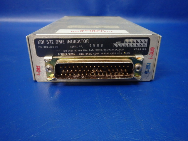 Bendix King 066-1069-00 DME Indicator KDI 572