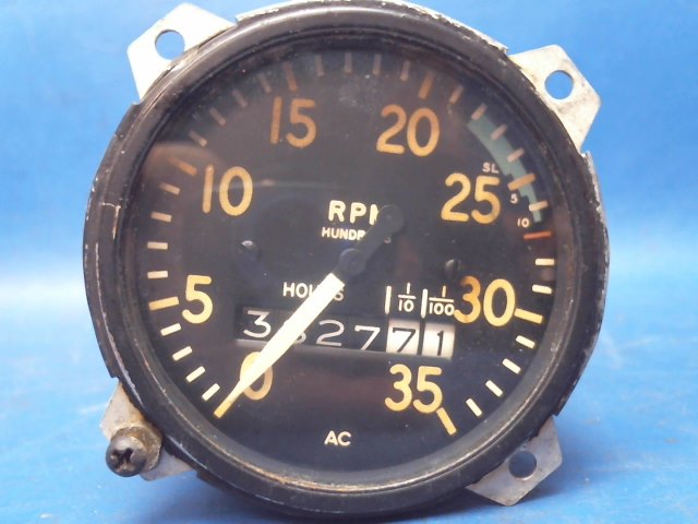 Cessna 0511035-1 Tachometer (3827.71)