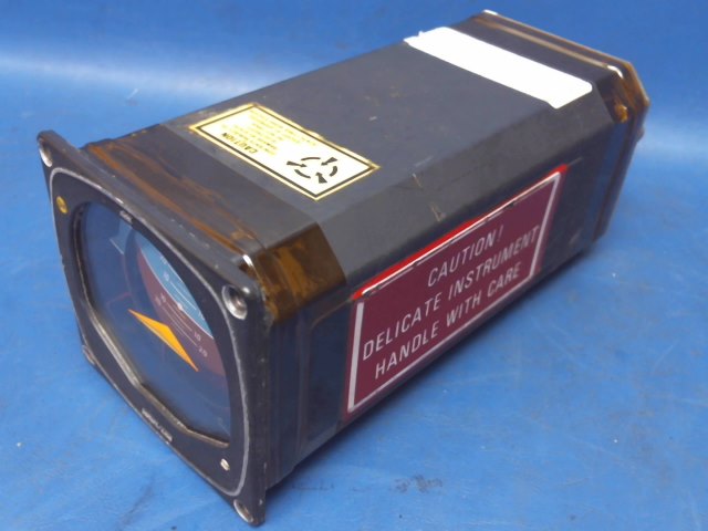 King 060-0017-00 KI-256 Flight Command Indicator (AP output) 14/28V