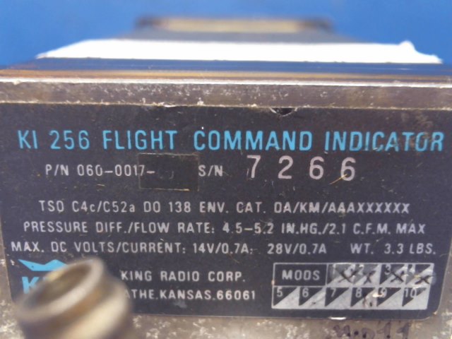 King 060-0017-00 KI-256 Flight Command Indicator (AP output) 14/28V