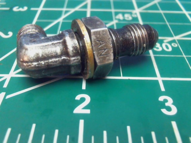 Cessna AN833-4 ELBOW - (AN833-4)