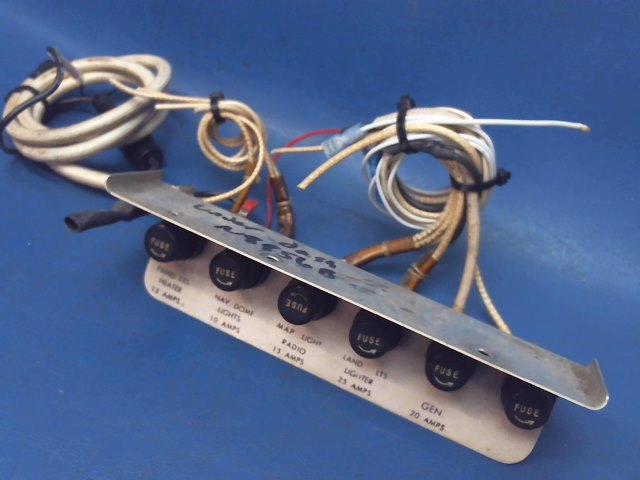 Cessna NPN Retainer-Fuse Holder