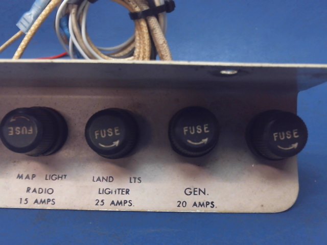 Cessna NPN Retainer-Fuse Holder