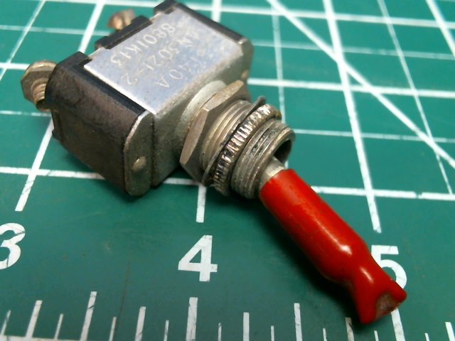 Piper 487 771 Switch-Rotating Beacon Landing Light & Fuel Pump(AN3021-2)