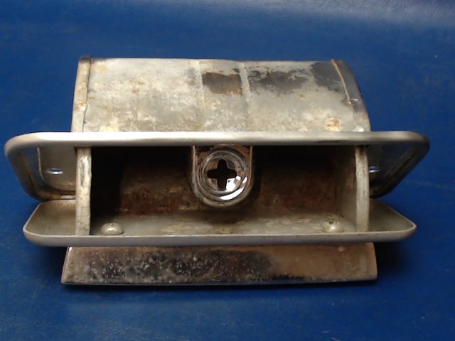 Piper 489 390 ASH TRAY ASSEMBLY - (#2A17680)