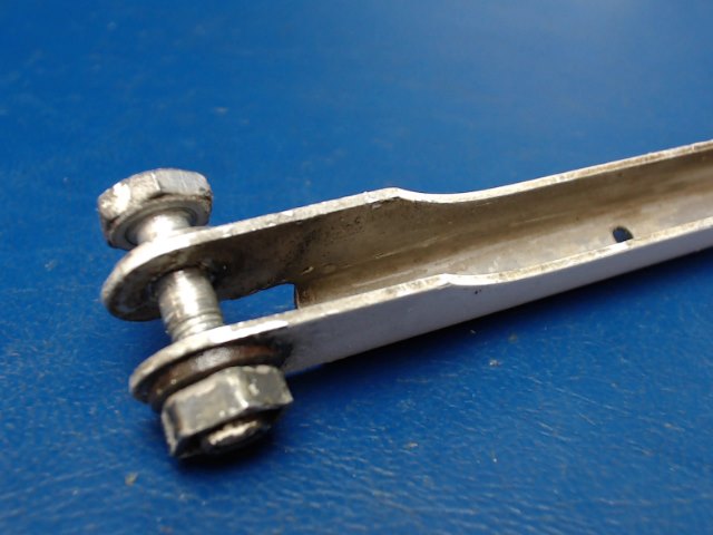 Cessna 0532001-47 Channel Push Pull - Elevator trim