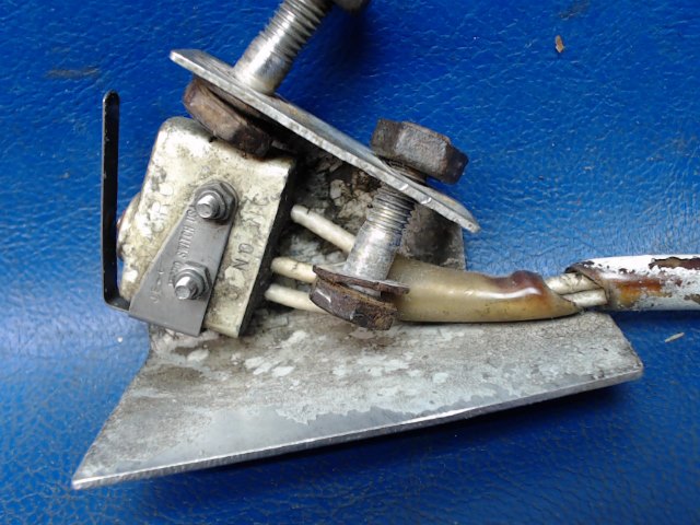 Piper 67411-08 SWITCH - Squat Main Gear Left