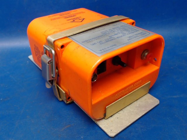 AMERI-KING AK-450 Emergency Locator transmitter ELT with Tray AK-450 ...