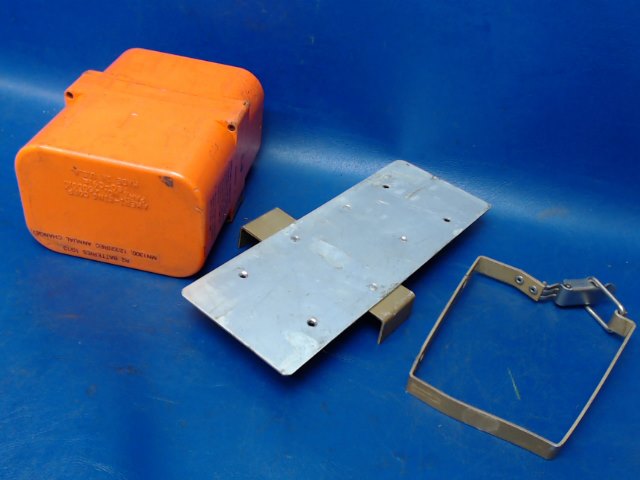 AMERI-KING AK-450 Emergency Locator transmitter ELT with Tray AK-450 ...