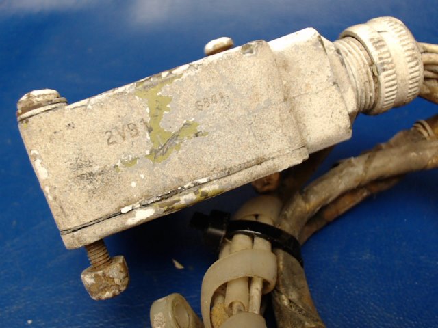 Cessna 2VB1 MICRO SWITCH-NOSE GEAR DOWN