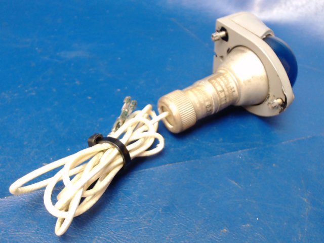 Cessna 0823200-2 WING TIP LIGHT -RH NAV Green 28v (Without bulb)