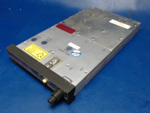 Bendix King 066-1088-00 KN-64 DME 14 to 28 volts (Face needs replacing ...