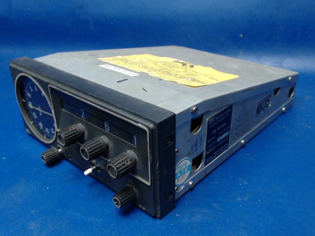 King 066-1038-00 KR-86 ADF Receiver and Indicator Model 14V (2 Cracked ...