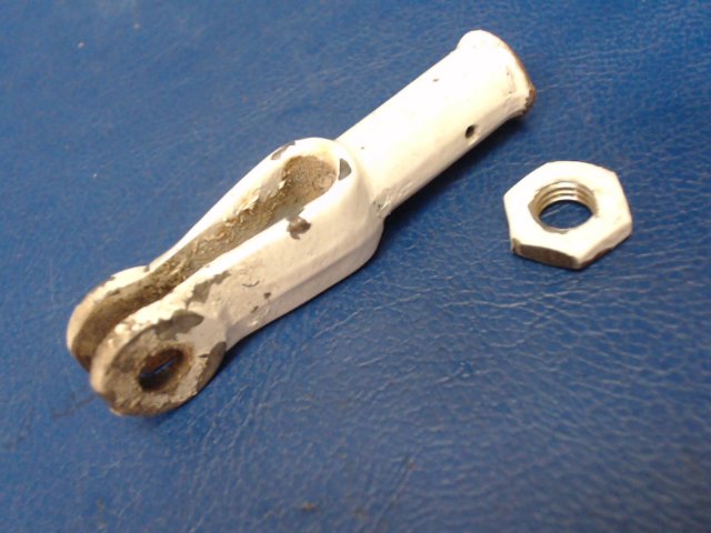 Beechcraft MS27975-4 CLEVIS