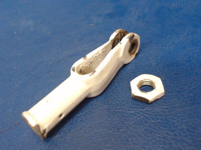 Beechcraft MS27975-4 CLEVIS