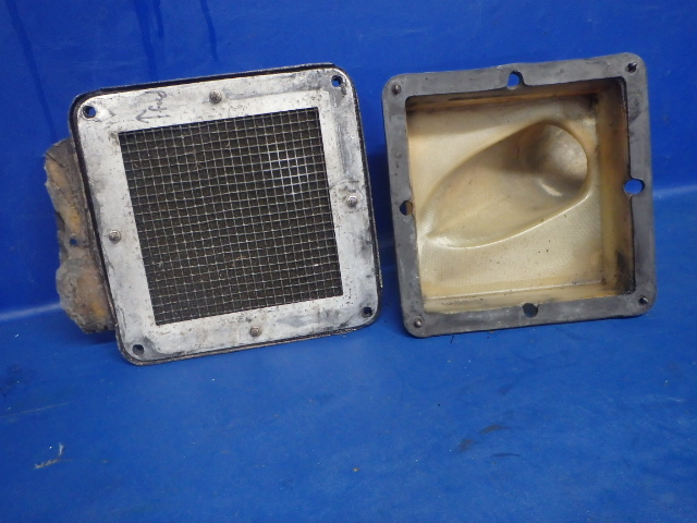 Piper 35462-00 BOX - Carburetor air filter (Will need repaired on ...