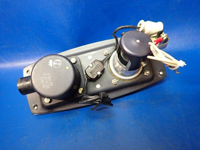 Piper 484 299 LIGHT AND GASPER ASSEMBLY - Center and rear air vent 12V