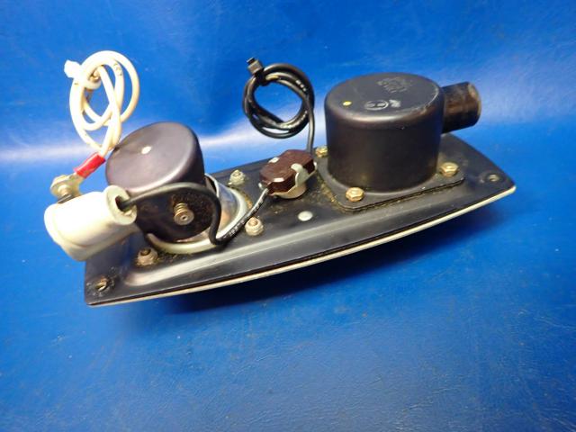 Piper 484 299 LIGHT AND GASPER ASSEMBLY - Center and rear air vent 12V