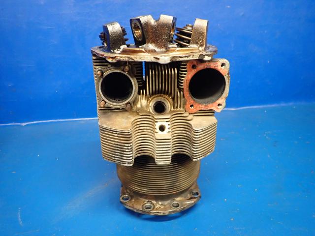 Continental O-470-R 658816A1 Cylinder w/ Valves Springs and Piston
