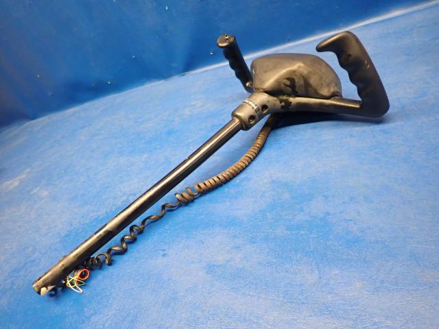 Cessna 0513260-5 WHEEL-CONTROL YOKE CO-PILOT w/ MIKE SWITCH