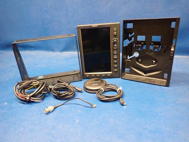 Garmin 10R-024616 GPSMAP 696 Americas Data with Mount