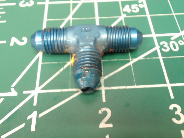 . 488 320 TEE - (AN824-4D)