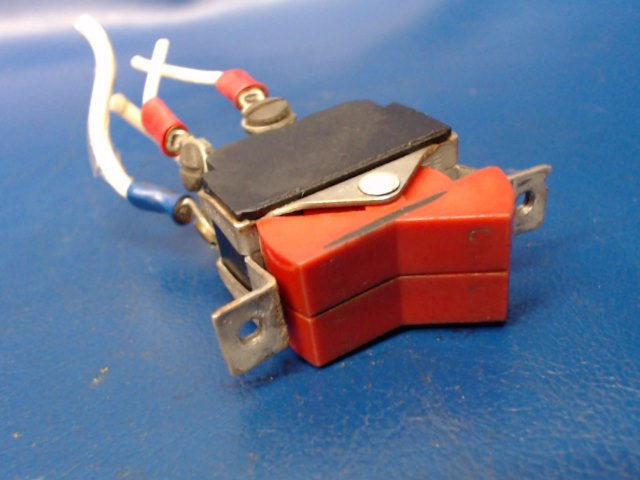 Piper 99377-05 SPLIT SWITCH - Master (8911K619) BAT & ALT