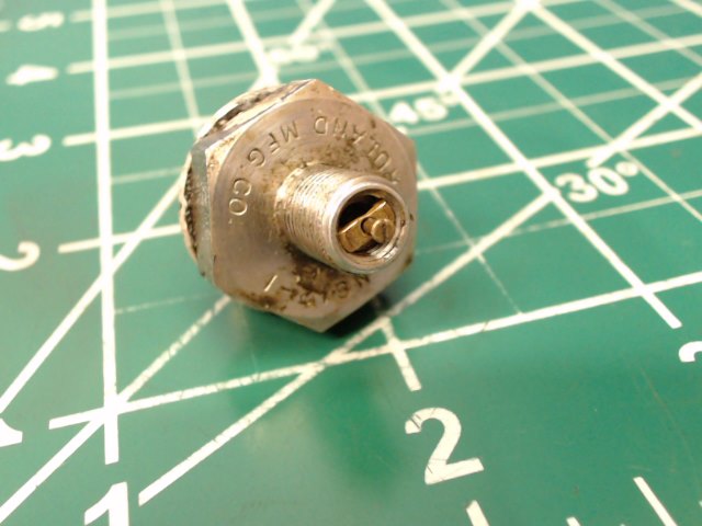 Piper 453 124 VALVE - (AN812-1)