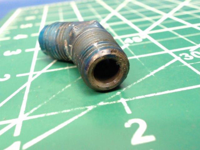 Lycoming O-320-E2A MS20823-6D Elbow - 45 Degrees 3/8 Flared Tube