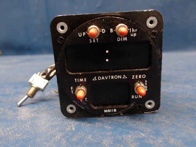 Davtron 811B Clock - Digital 14V