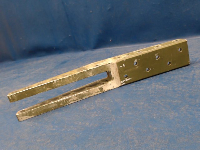 Cessna 5011023-1 Fitting - Upper (Rear Spar)