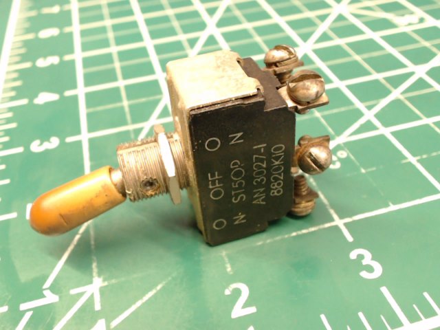 Piper 487 770 Switch - Navigation Light (AN3027-1)