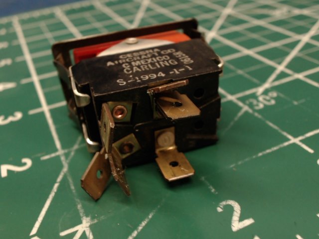 Cessna S-1994-1-1 MASTER Switch - Split Switch