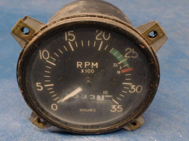 Cessna C668020-0102 Tachometer 3-1/8 Model (1333.1)(Cloudy face)