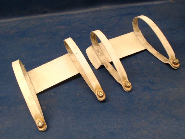 Cessna 0500276-1 REFUELING STRUT STEPS W/ HANDLES