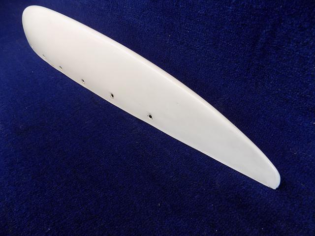 Piper 78022-00 Wing Tip - Left ( Fiberglass )