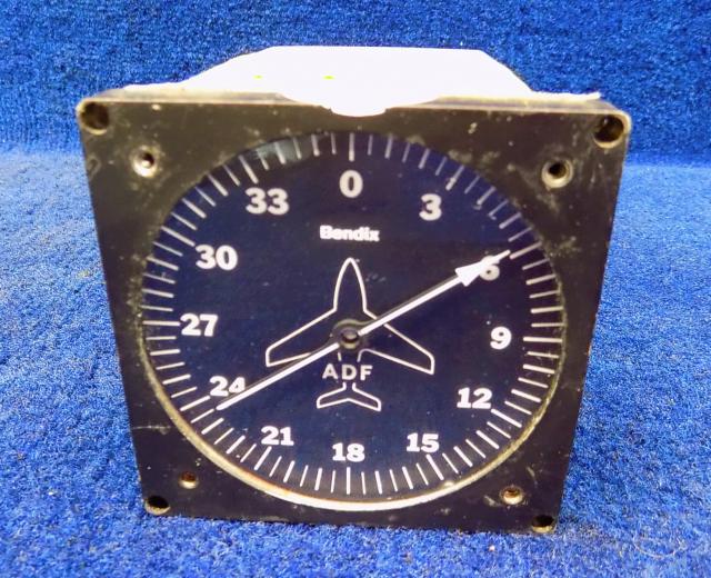 Bendix King 1U027-01 ADF Indicator Model 551A
