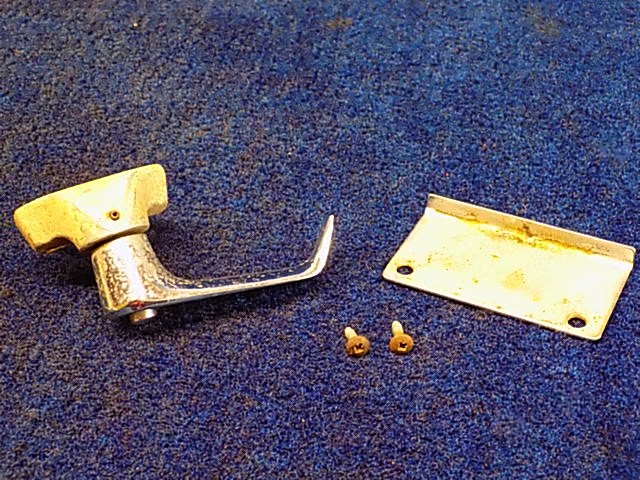 Cessna NPN Latch - LH Cabin Door Window w/ 0711021-7 Striker Plate