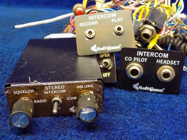 SOFTCOMM ATC-2P INTERCOM w/4 Jacks as shown in photos