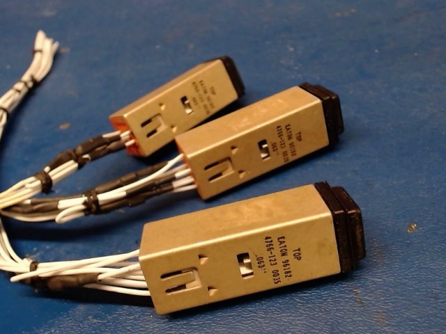 Eaton 4766-123 EATON ANNUNCIATOR-GPS APR Indicator Light Set