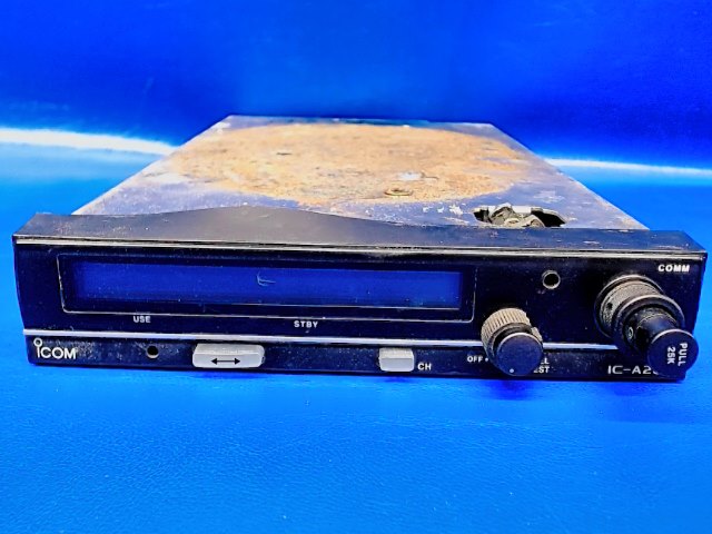 ICOM AMERICA IC-A200 VHF Air Band Transceiver COMM 13.8 VDC (See details)